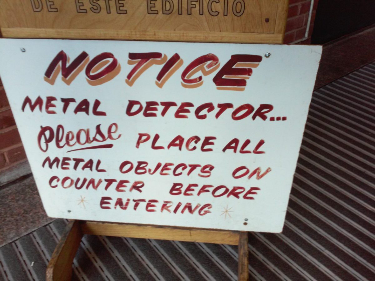 Metal Detector – PVD Signs